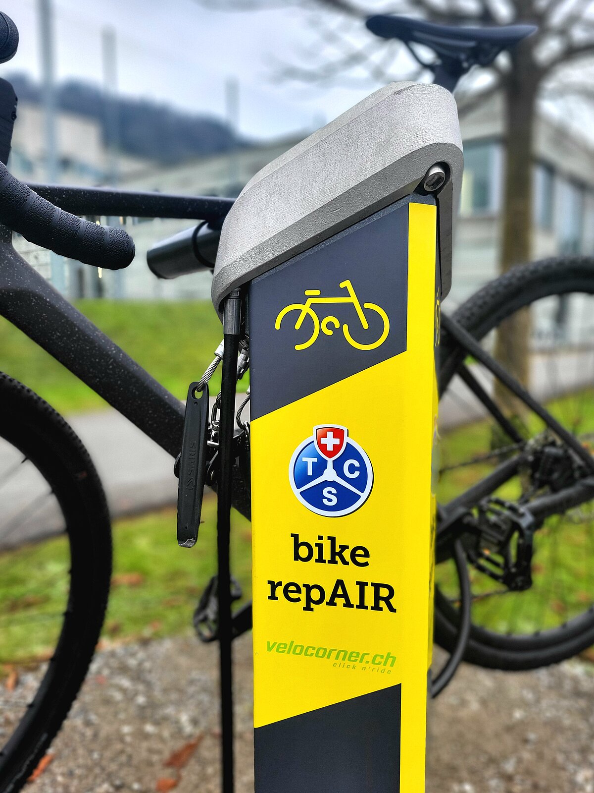 Zwei TCS-Reparatursäulen für Velos - Seetaler Bote