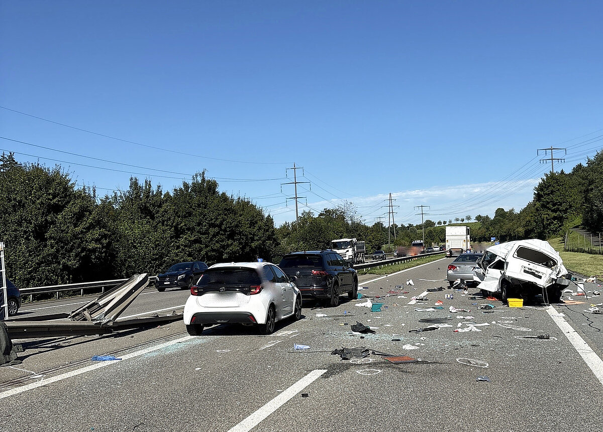 Ein Todesopfer und acht Verletzte bei Unfall auf Autobahn A14 - Seetaler Bote